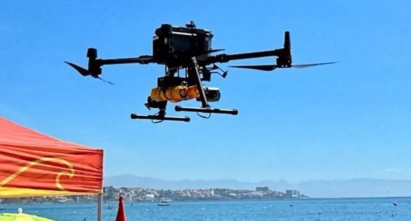 Dronet pelastustehtävissä Fuengirolan rannoilla - Costalla